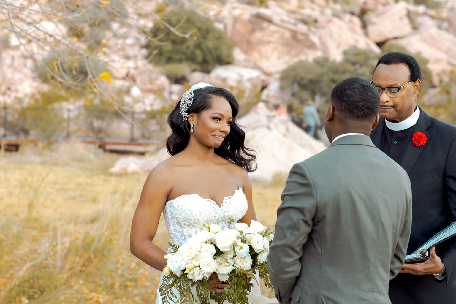 Calico Basin Red Springs Autumn Elopement - emberandstoneevents.com