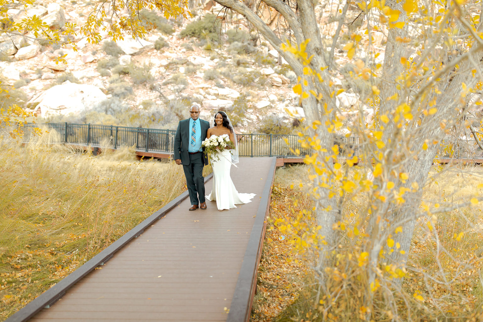 Calico Basin Red Springs Autumn Elopement - emberandstoneevents.com