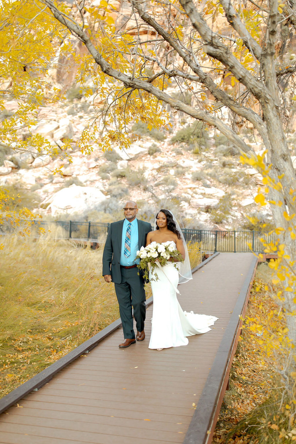 Calico Basin Red Springs Autumn Elopement - emberandstoneevents.com