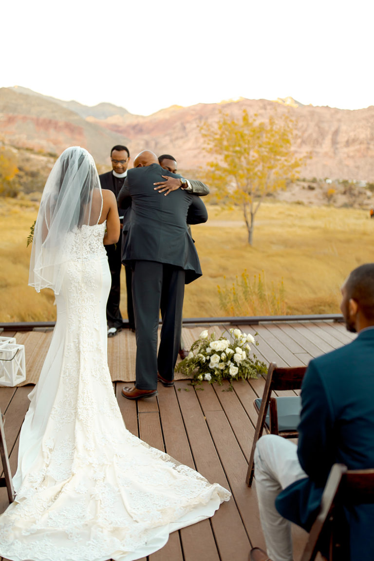 Calico Basin Red Springs Autumn Elopement - emberandstoneevents.com